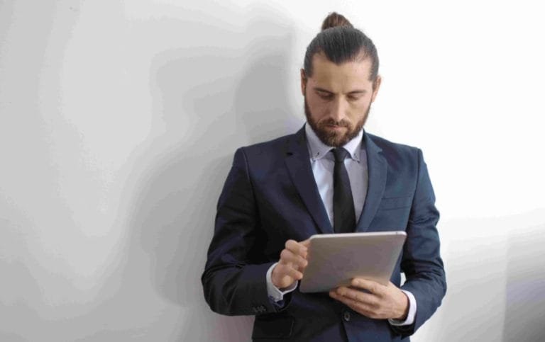 15 Benefits of Standing While Working vs Sitting - Stand Up Desks ...